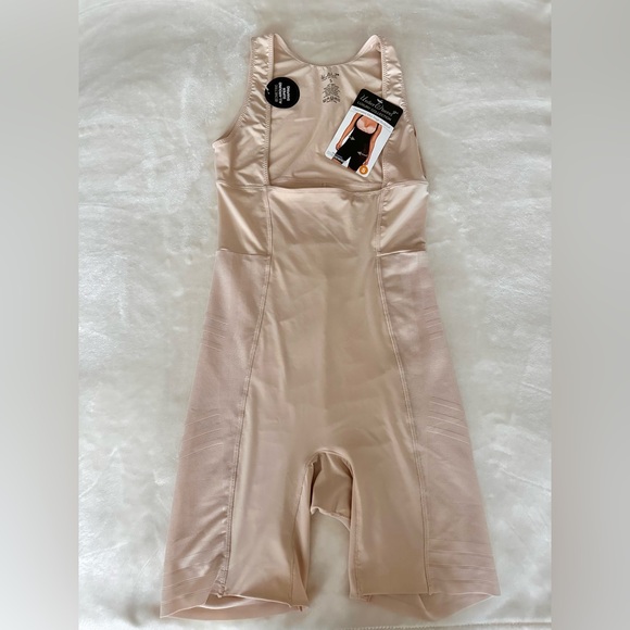 Under Where | Intimates & Sleepwear | Nwt Under Where Luxury Collection ...